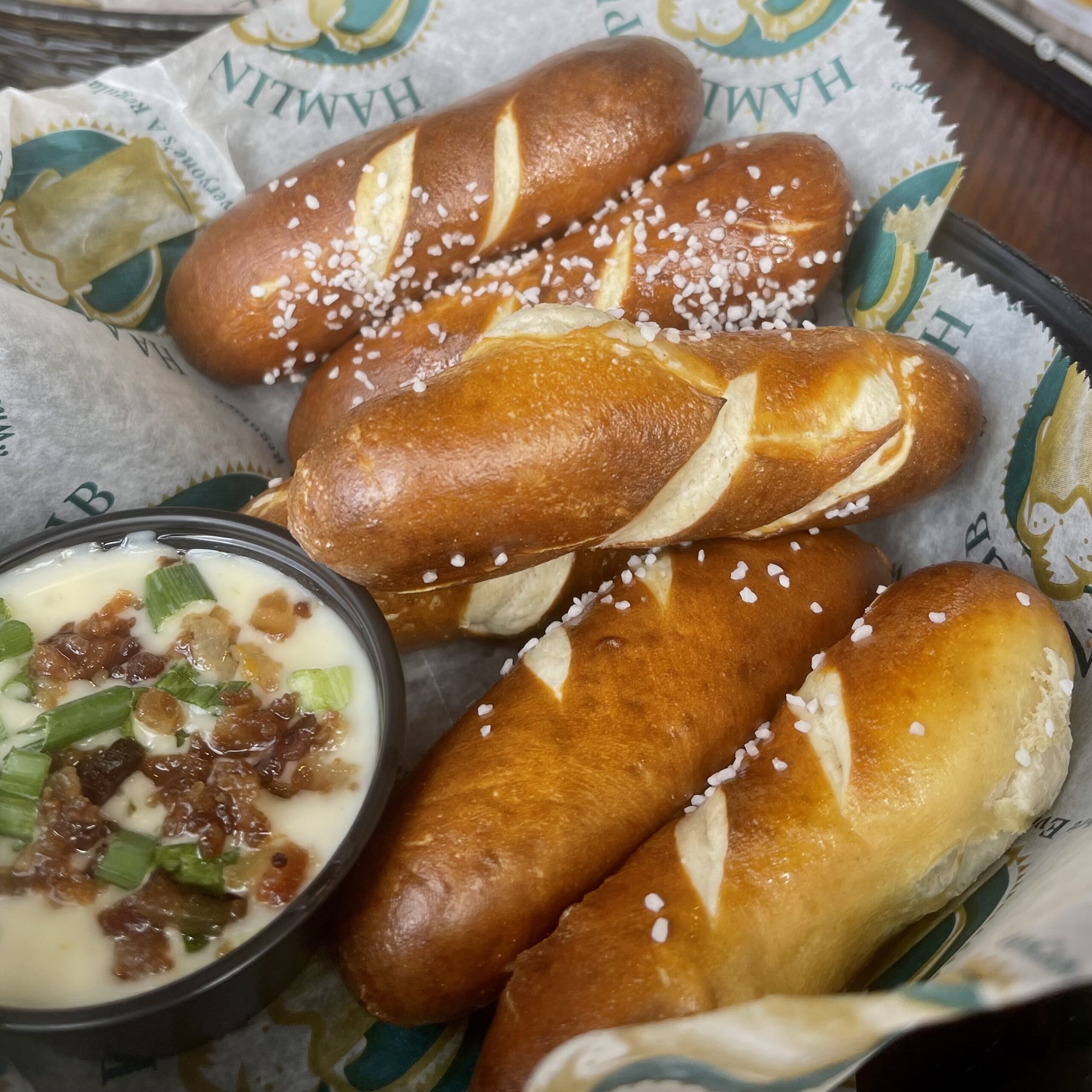 Hamlin Pub Late Night Menu | Wings, Pizza & More